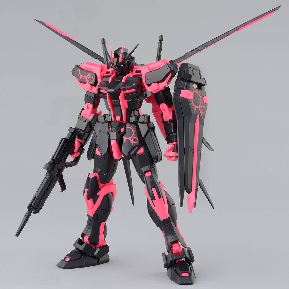 Event limited item MG 1/100 Aile Strike Gundam Ver.RM Neon Pink ecopla ...